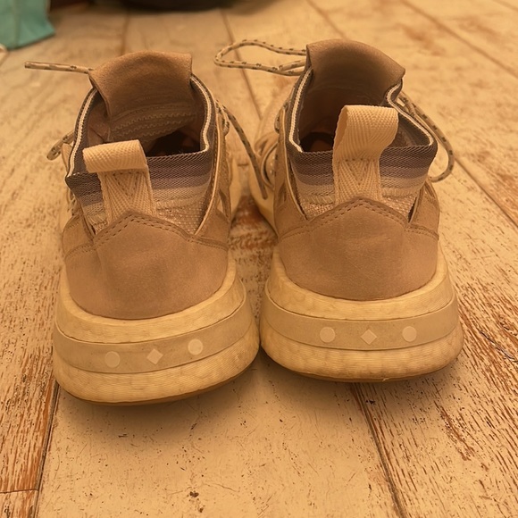 adidas | Shoes | Die Marke Mit Den 3 Streifen Adidas | Poshmark